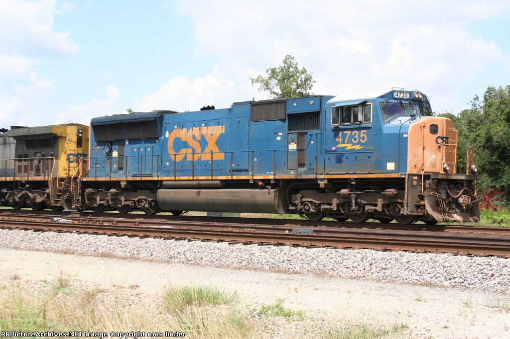 CSX 4735